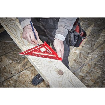 Rafter Square | Milwaukee Tools Europe